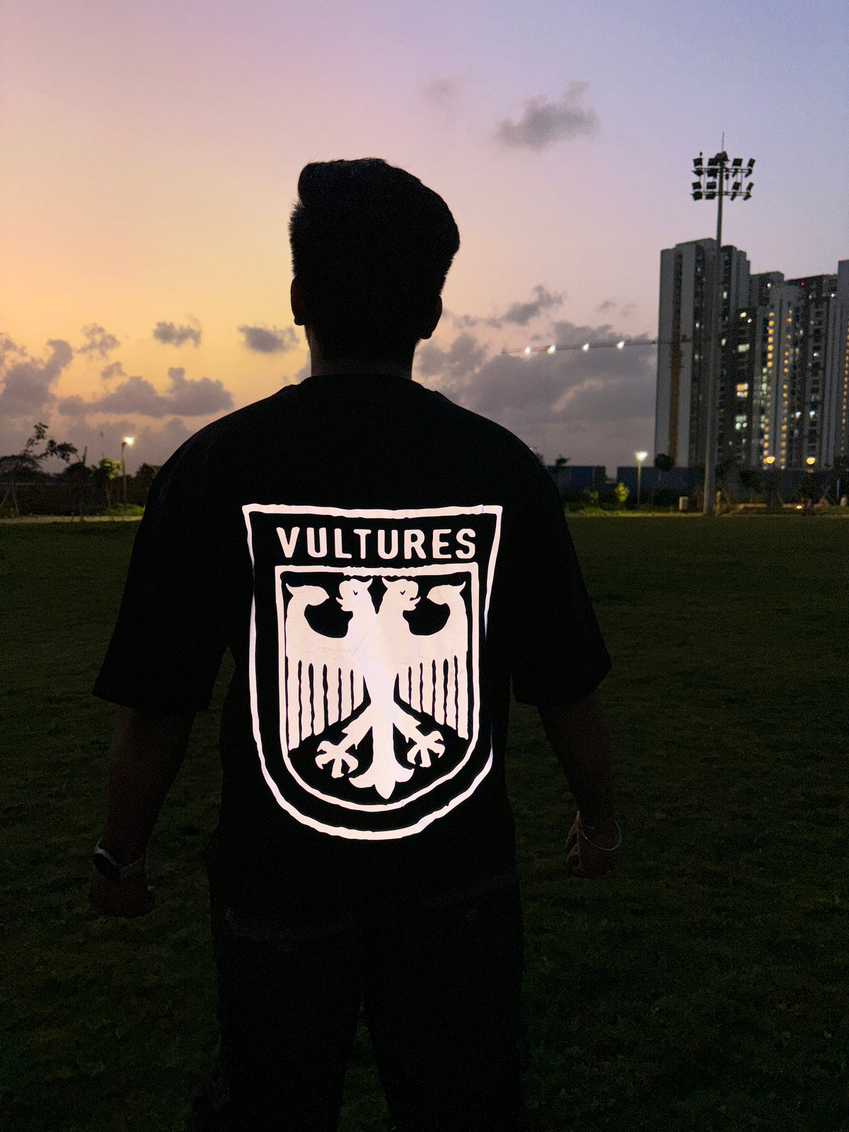 YE Vultures Reflective T-shirt – F Magnet